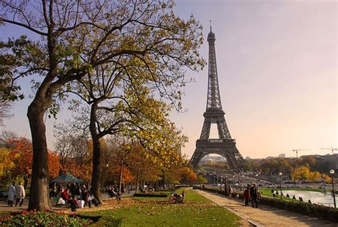 París Teñida De Otoño