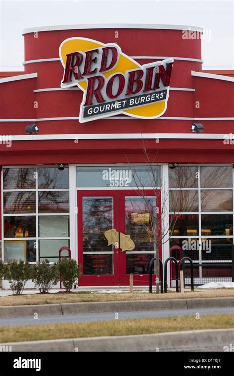 Red Robin Logos