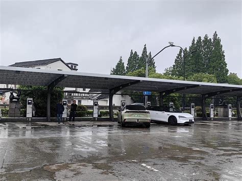 多省市出台新能源汽车充电基础设施补贴政策 一、各省市具体奖励措施 （一）北京市2022 年 6 月 15 日，《2022 年度北京市电动汽车充
