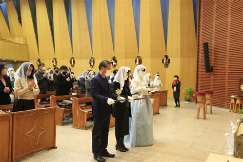 세례식 2 갤러리 천주교 주엽동 성당 말씀과 함께 공동체와 더불어