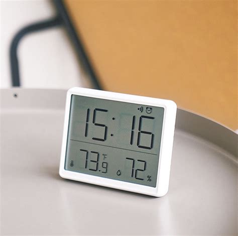 Supply China Clock Factory Lcd Alarm Clock With Temperature And Humidity Sensor Wholesale