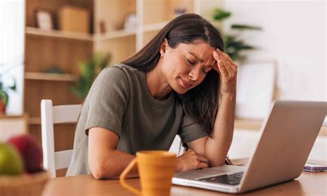 فیلم انجام زایمان طبیعی با حضور همسر