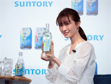 サントリー「鏡月焼酎ハイ」メッセンジャーに松本まりかサン Moment日刊ゲンダイ