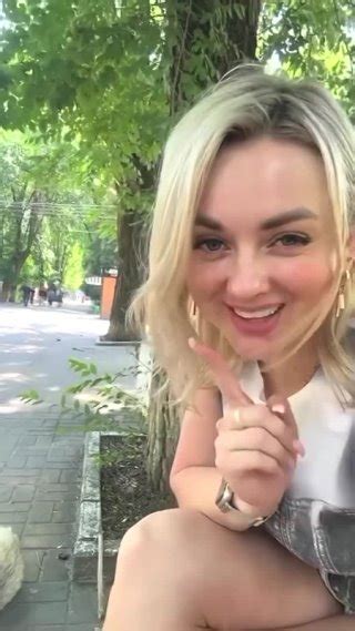 Клипы Знакомства с девушками