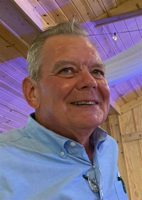 Robert Lennartzs Instagram Twitter And Facebook On Idcrawl