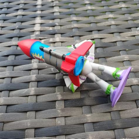 2001 Hasbro Disney Pixar Toy Story Buzz Lightyear Big One Rocket