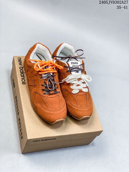 Кроссовки Miu Miu купить с доставкой по выгодным ценам в интернет магазине Ozon 1689547931