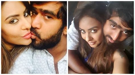 sri reddy leaks actress private intimate chat with abhiram daggubati others released