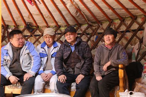 “ЗАГИЙН УСНЫ ХООЛОЙН ТӨСӨЛ” ИЙН ГҮЙЦЭТГЭГЧ КОМПАНИУД МАЛЧДАД ДЭМЖЛЭГ ҮЗҮҮЛЛЭЭ