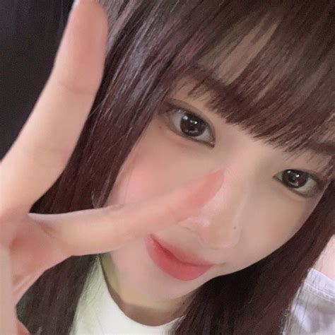 Kang Hyewon Iz One Kim Sejeong Girl