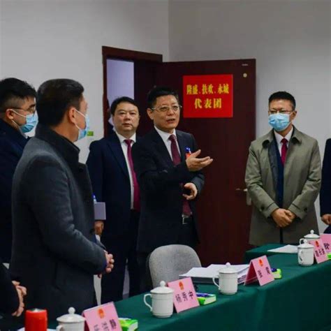 【聚焦两会】姜天波罗成母明江等看望人大代表代表团綦江大会