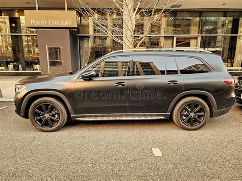 New York City Usa March 11 2024 Mercedes Benz Gl Or Gls Car Luxury