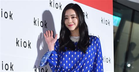 [hei포토] 홍수아 늘씬한 각선미 뽐내며~ 2016 F W 서울패션위크