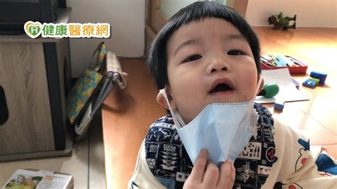 出入都得戴口罩 小小孩抗拒不戴怎麼辦？