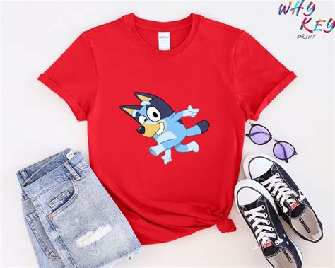 블루이 패밀리 티셔츠 블루이 만화 티셔츠 블루이 티셔츠 판매 중 Daryna Yatsenko Sku 41547 Printerval