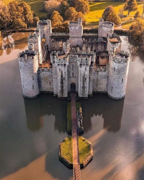 Castle With Moat Design Medieval Castle With Moat Castles From Above