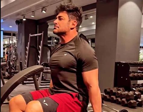 رضا گلزار ازدواج کرد اولین تصاویر او با همسرش فیلم سلام نو