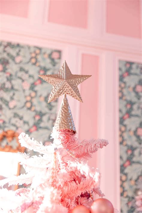 100 Vintage Pink Christmas Wallpapers