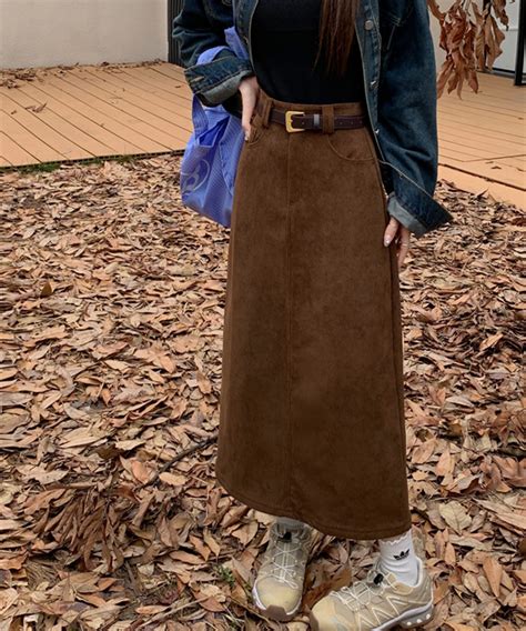 포앤바이앤 미니 롱 코듀로이스커트 하이웨스트 세미 A라인 기본 일자 골덴 치마 가을 겨울 클래식 레트로 깔끔한 드뮤어룩