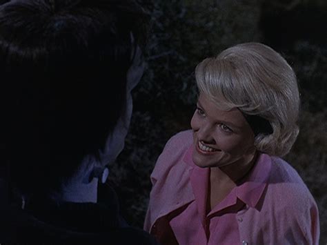 Marilyn Munster Character Comic Vine