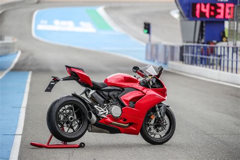 The 2020 Ducati Panigale V2 First Ride And Review Maxim