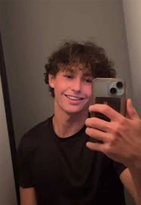 Face Reveal Fandom