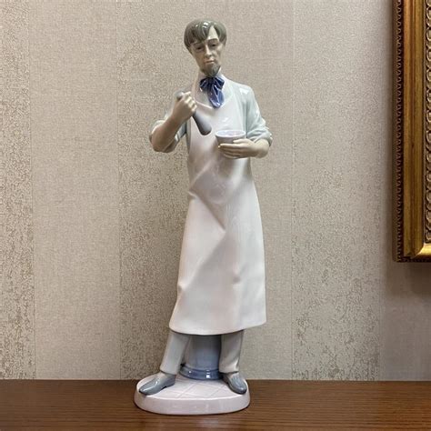 Порцелянова статуетка Lladro «фармацевт — ціна 7500 грн у каталозі Статуетки Купити товари для
