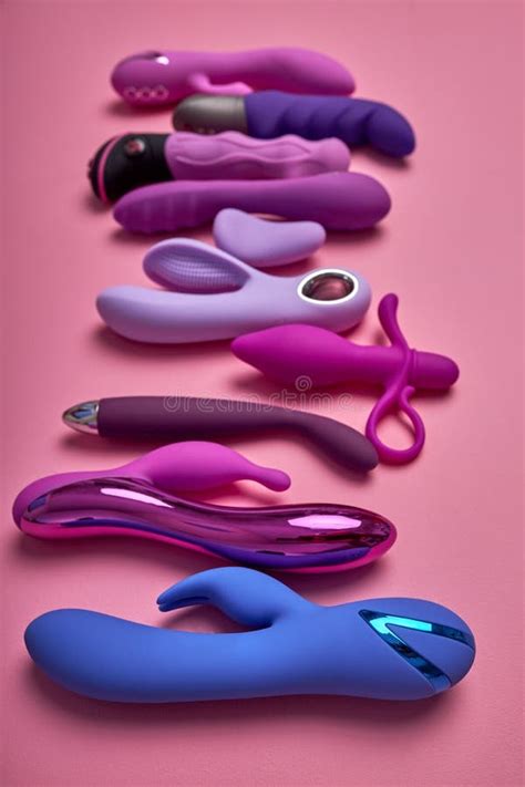 Juguetes Er Ticos De Placer Representados En Sex Shop Concepto De Deseo Sexual Imagen De