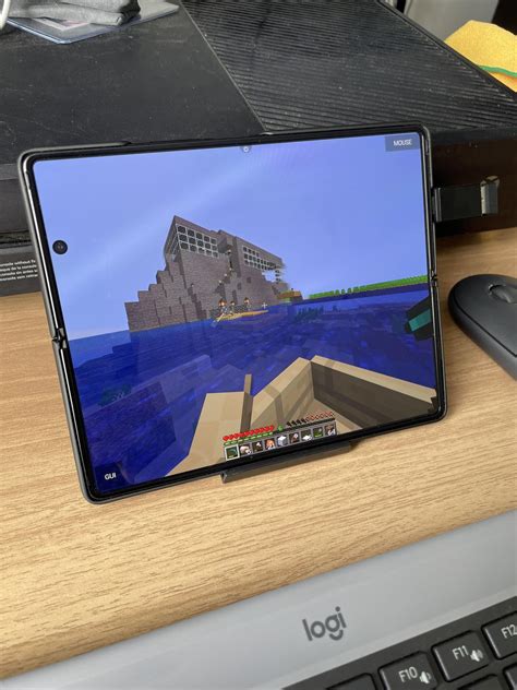 Playing Minecraft Java Edition On My Fold 2 Without Remote Play Rgalaxyfold