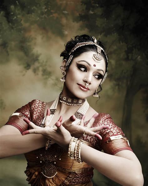 Shobana Hd Wallpapers High Resolution Pictures