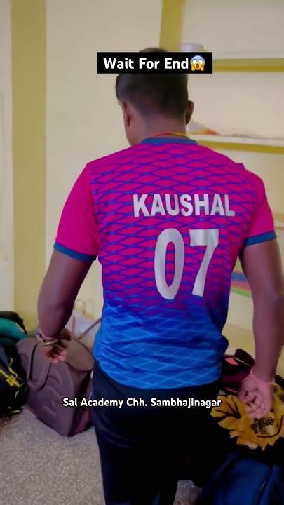 😱रात्री सगळे झोपल्यावर चोरी करून खाणारा नमुना😱youtubeshorts Shorts