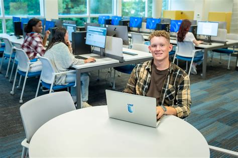 Homepage Unf Library
