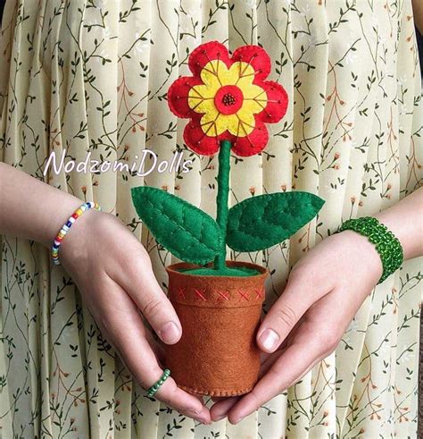 Інтерєрна квіточка для гарного настрою з фетру — ціна 350 грн у каталозі Інші аксесуари Купити