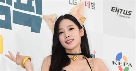 베리굿 조현 측 의상 논란 당혹 캐릭터 표현일 뿐 의도적 노출 아니다