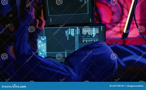 Vertical Video Hacker Colleagues Deploy Malware Stock Video Video Of Security Darknet 297749197