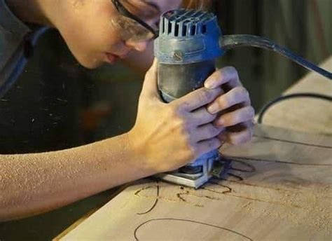 How To Cut Tapered Chamfers On Posts With A Router