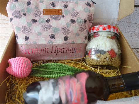 Подаръчна кутия с несесер свещ и още нещо Handmasters Bg