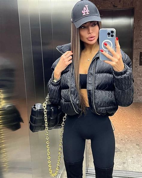 Alena Star Alena Omovych Foton Och Videoklipp P Instagram In Stylish Women