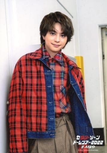 駿河屋 Sexyzone 佐藤勝利 膝上 「セクシーゾーン ドームツアー2022 ザ・ハイライト」オリジナルフォト（男性生写真）