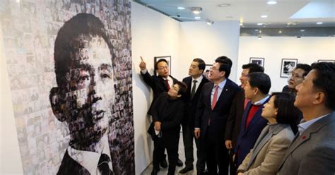 박정희 전 대통령 사진전 찾은 與의원들