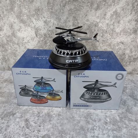 Вертолет освежитель воздуха крутиться на солнце отличный запах