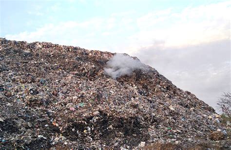 Рятувальники 9 годин гасили пожежу на Полтавському міському сміттєзвалищі у Макухівці Полтавщина