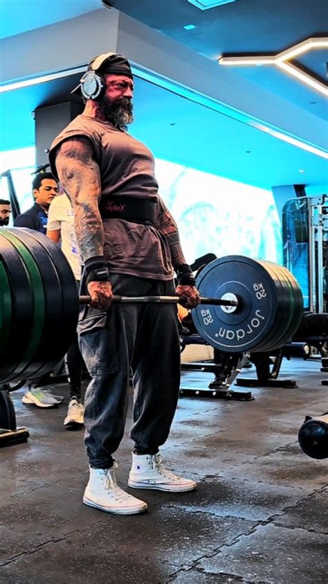 Today Was A Back Workoutbsession With Some 1 Pre Exhaustion Work Close Grip N Seated Rows 2