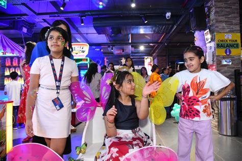 Birthdays Funky Lil Munchkins Pro