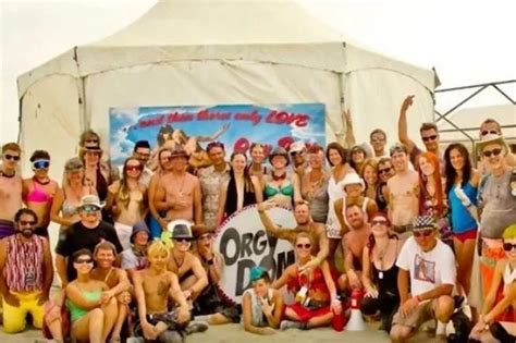 Burning Man Orgy Dome Revelers Can Skip The Line If They Bring Extra Bed Sheets As Festival