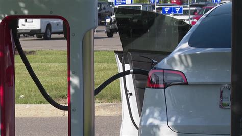 트럼프 인수위 전기차 보조금 폐지” 완성차·배터리 타격 예상”