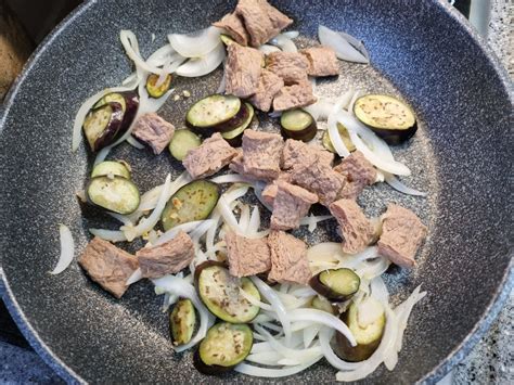 가지와 함께 콩고기 볶음 만들기