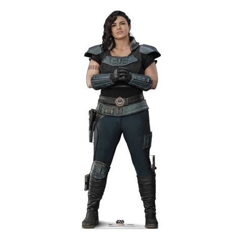 The Mandalorian Season 2 New Looks At Gina Caranos Cara Dune Carl Weathers Greef Karga Revealed