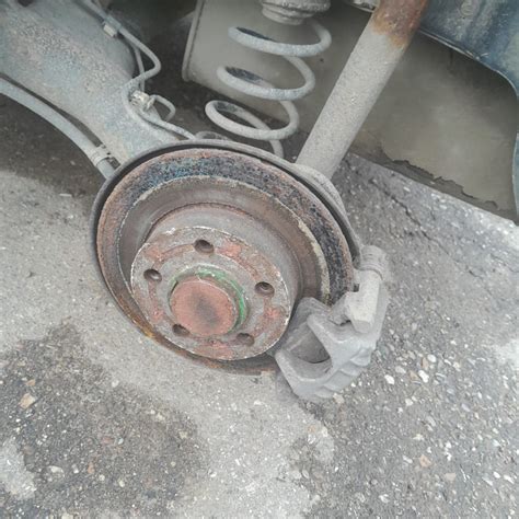 Замена задних тормозных дисков — Volkswagen Polo Hatchback Mk4 1 4 л 2003 года своими