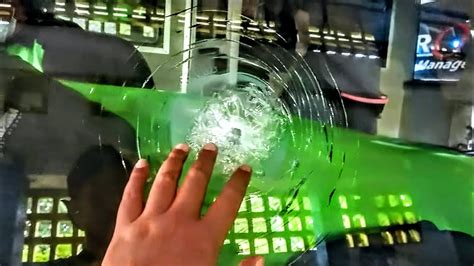 Kaca Pecah Kena Lempar Batu Citra Adi Lancar 7003 Youtube